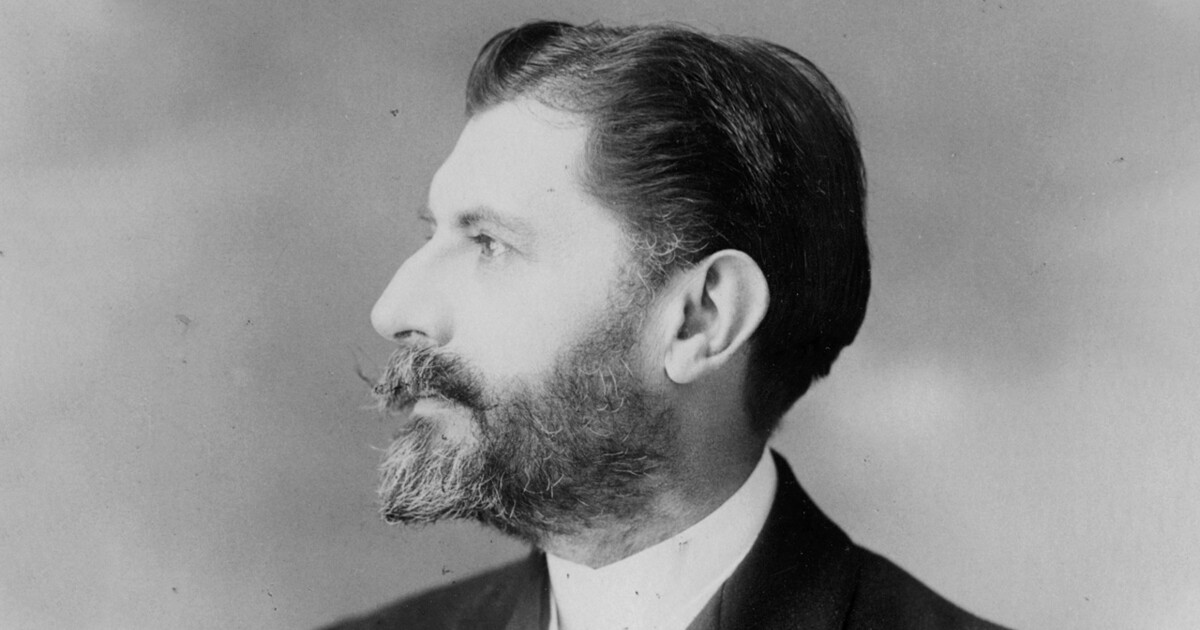 Luc Sante · Dr Love or Dr God? ‘The Man in the Red Coat’