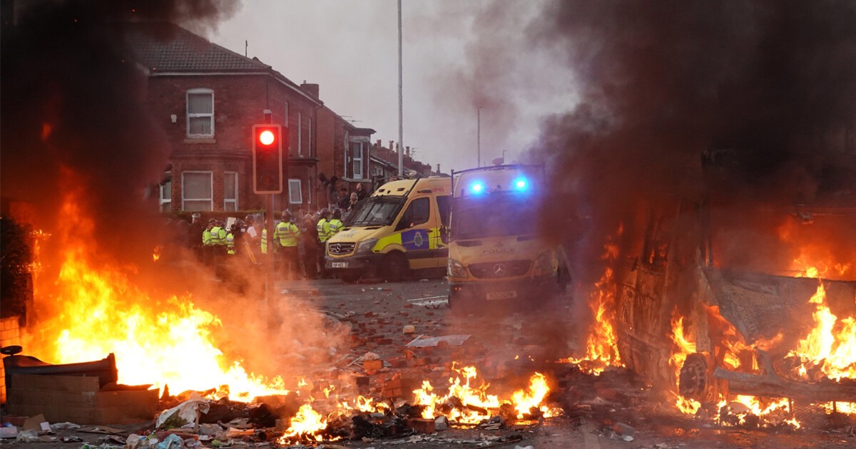 Podcast: Daniel Trilling and Thomas Jones · Is this fascism?