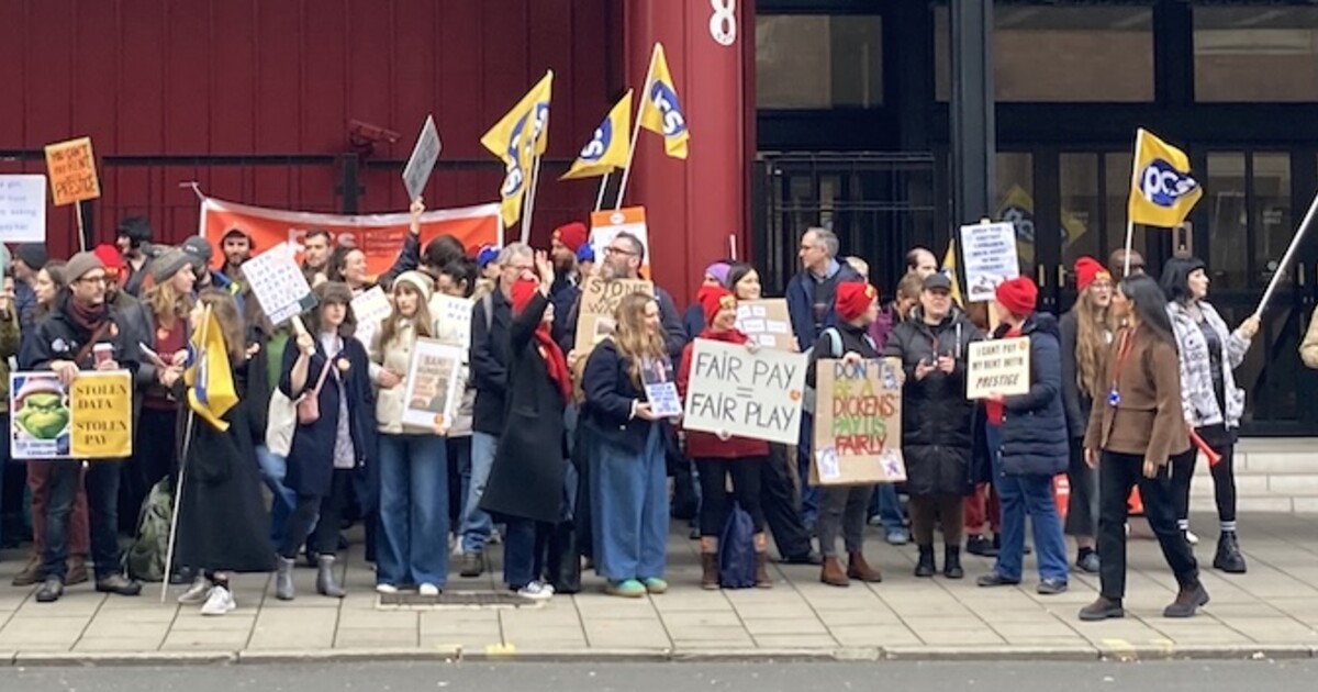 Anna Aslanyan | On the Picket Line
