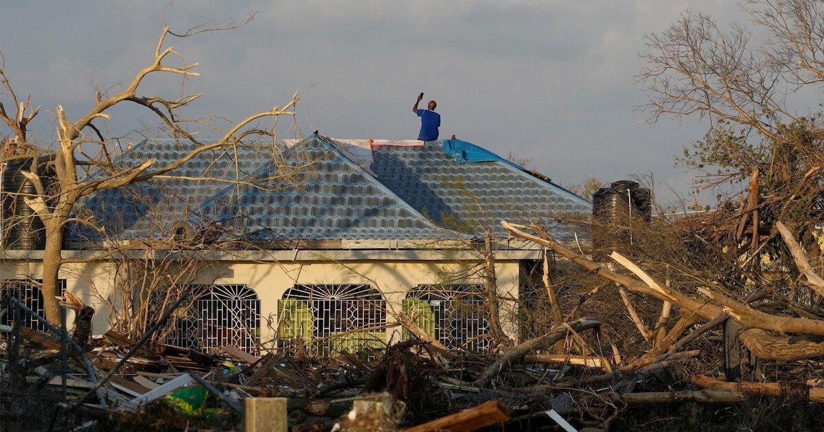 Luke de Noronha | After the Hurricane