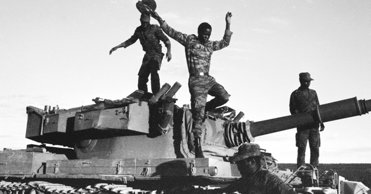 Simon Bright | ‘On the Frontline’