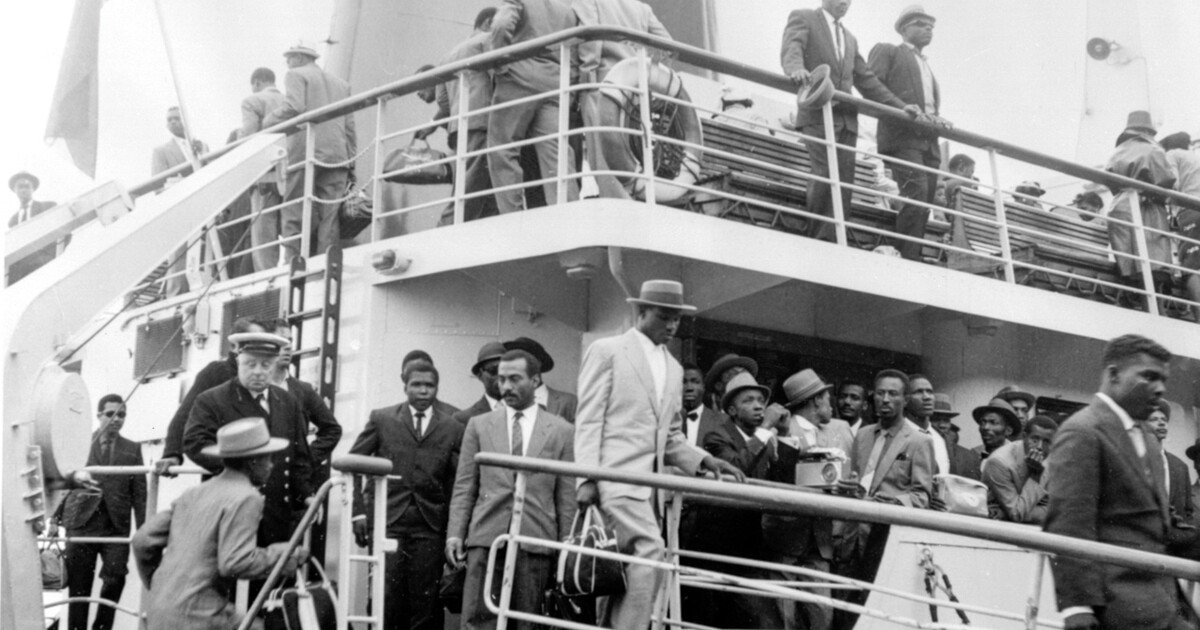 Neal Ascherson · Imperial Narcotic