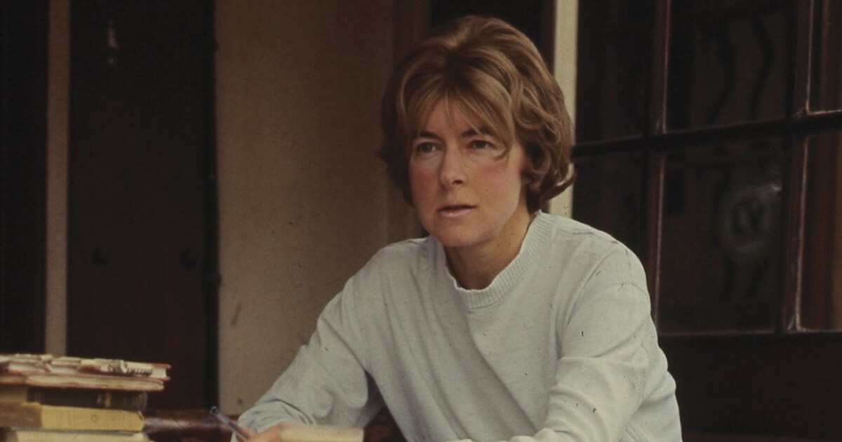 Ruby Hamilton · Tropical Trouser-Leg: On Rosemary Tonks