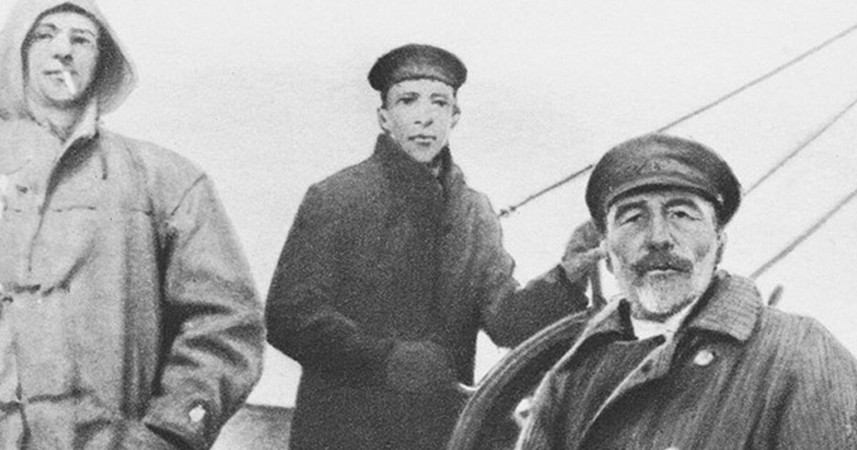 Fredric Jameson · Time and the Sea